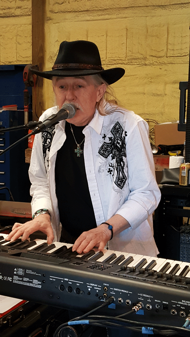 Ronnie-Lee-001-web — Ronnie Lee. rocks